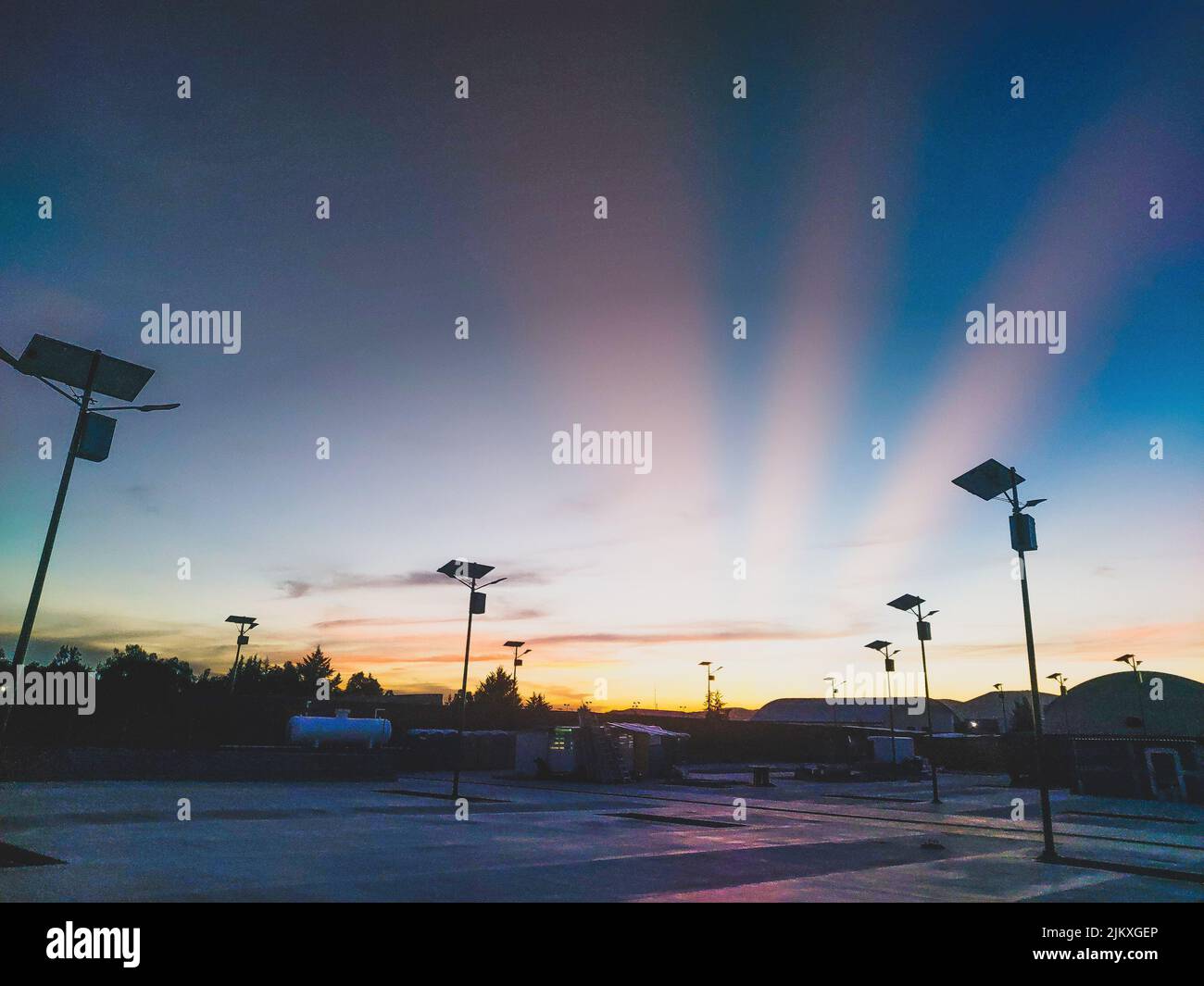 Beauty evening hi-res stock photography and images - Alamy