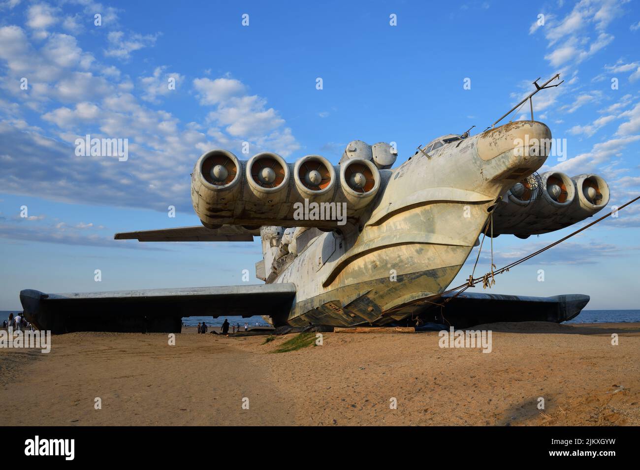 Lun class ekranoplan caspian sea hi-res stock photography and images ...