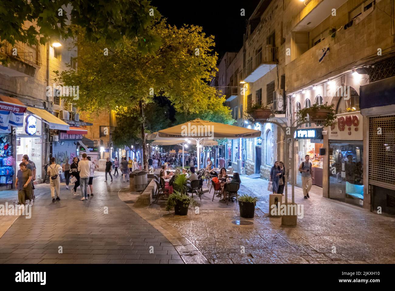 Nightlife scene in Ben Yehuda Pedestrian street, West Jerusalem, Israel ...