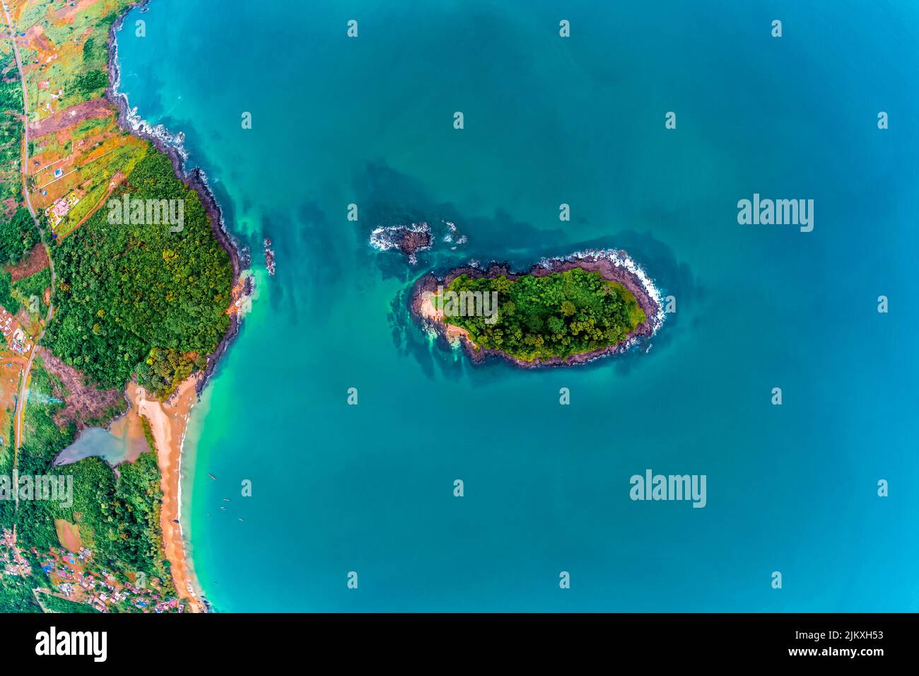 Panoramic view of bureh beach with small island Stock Photo - Alamy Panoramic view of bureh beach with small island Stock Photo - Alamy