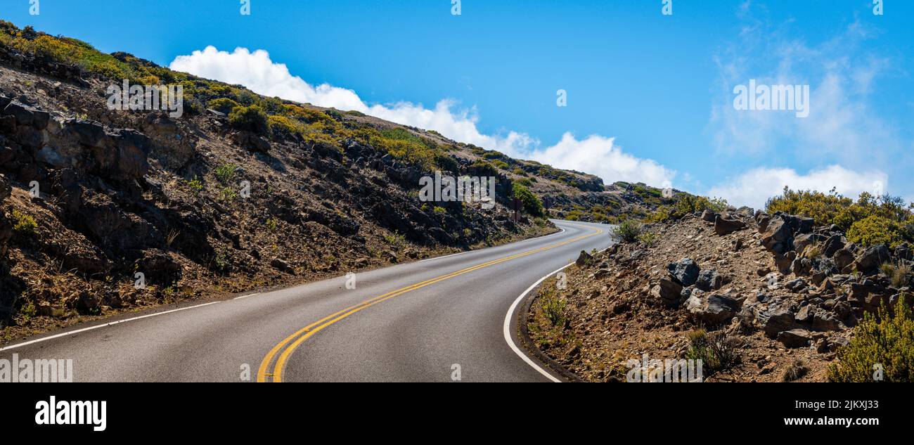 Road on hill hi-res stock photography and images - Alamy