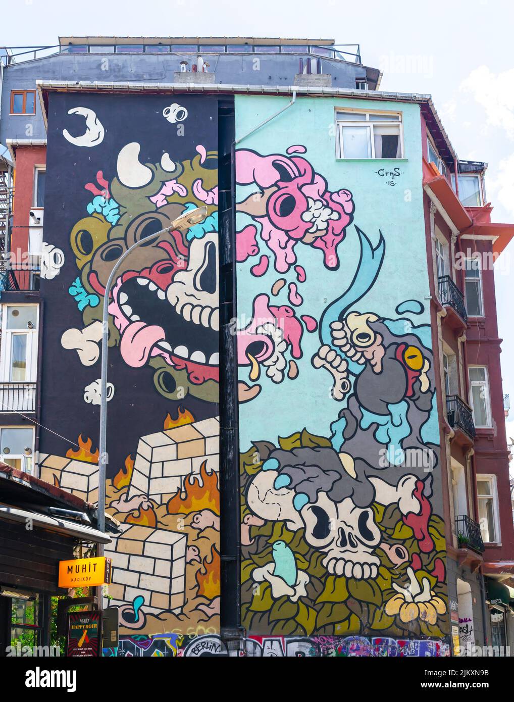 Mural Bones and innards by Cins. Murals in Istanbul. Street art, mural ...
