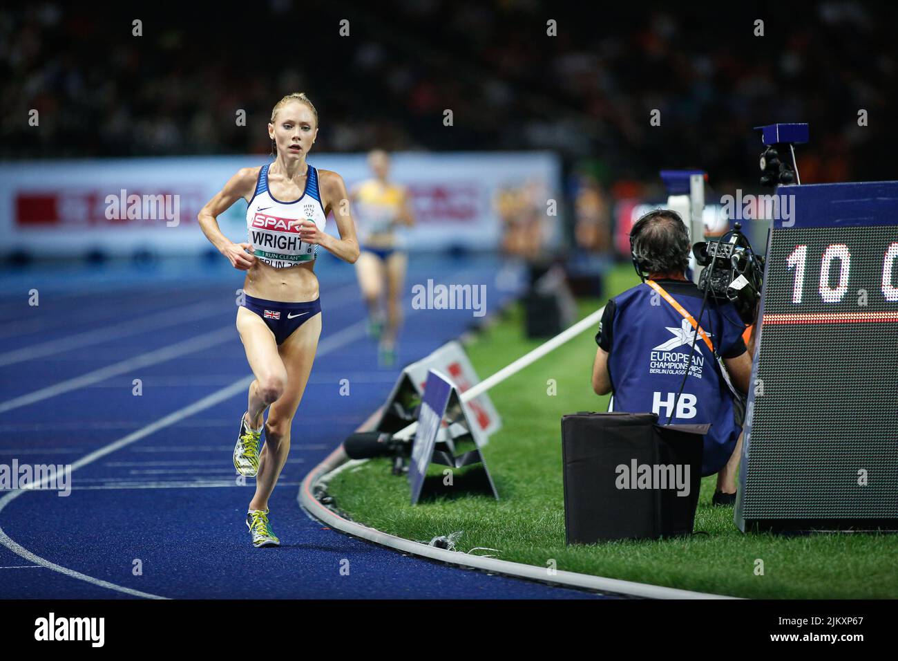 Alice Wright participating in the 10.000 meters at the European ...