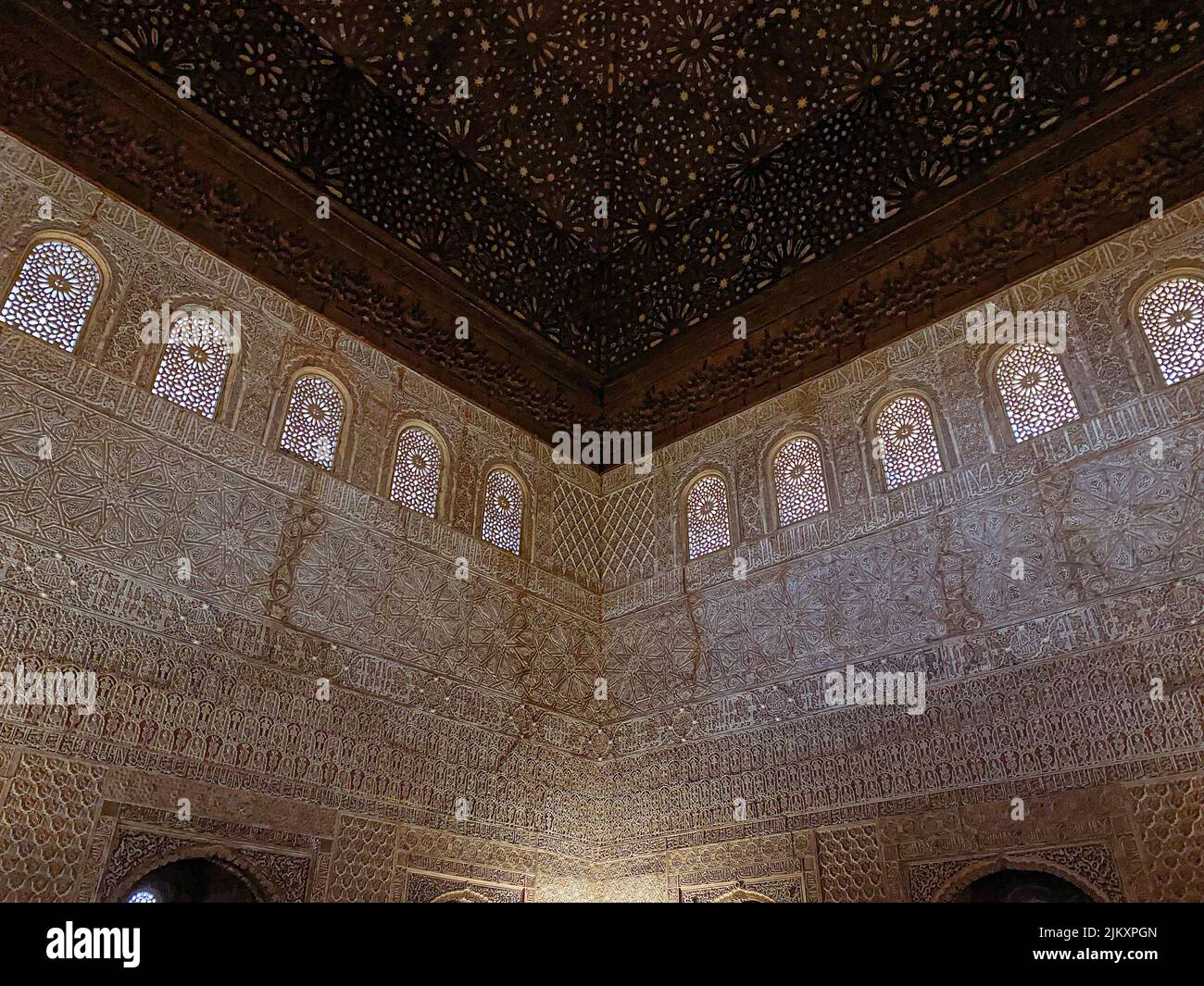 The Alhambra is the most famous monument of Islamic architecture ...