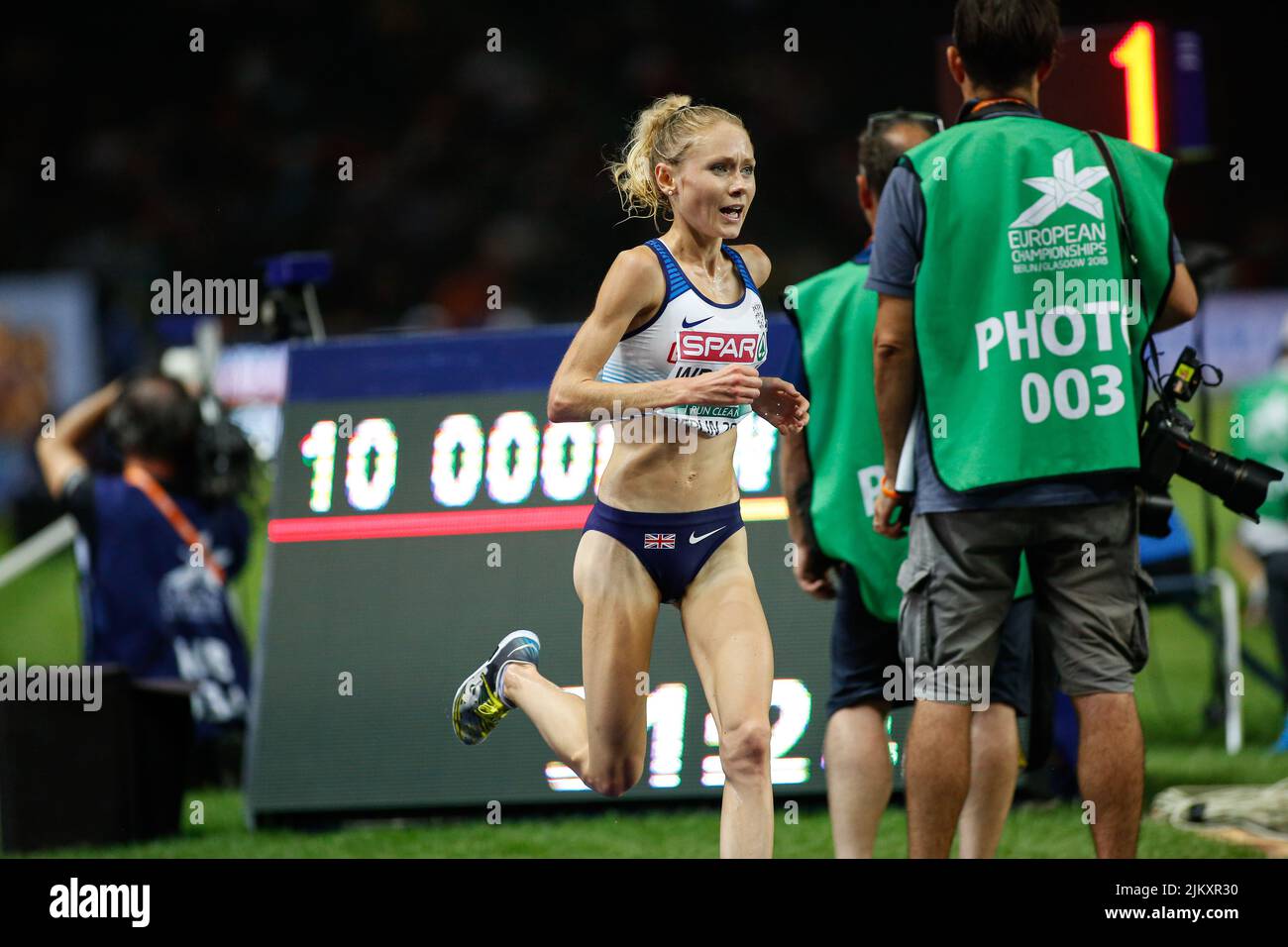 Alice Wright participating in the 10.000 meters at the European ...