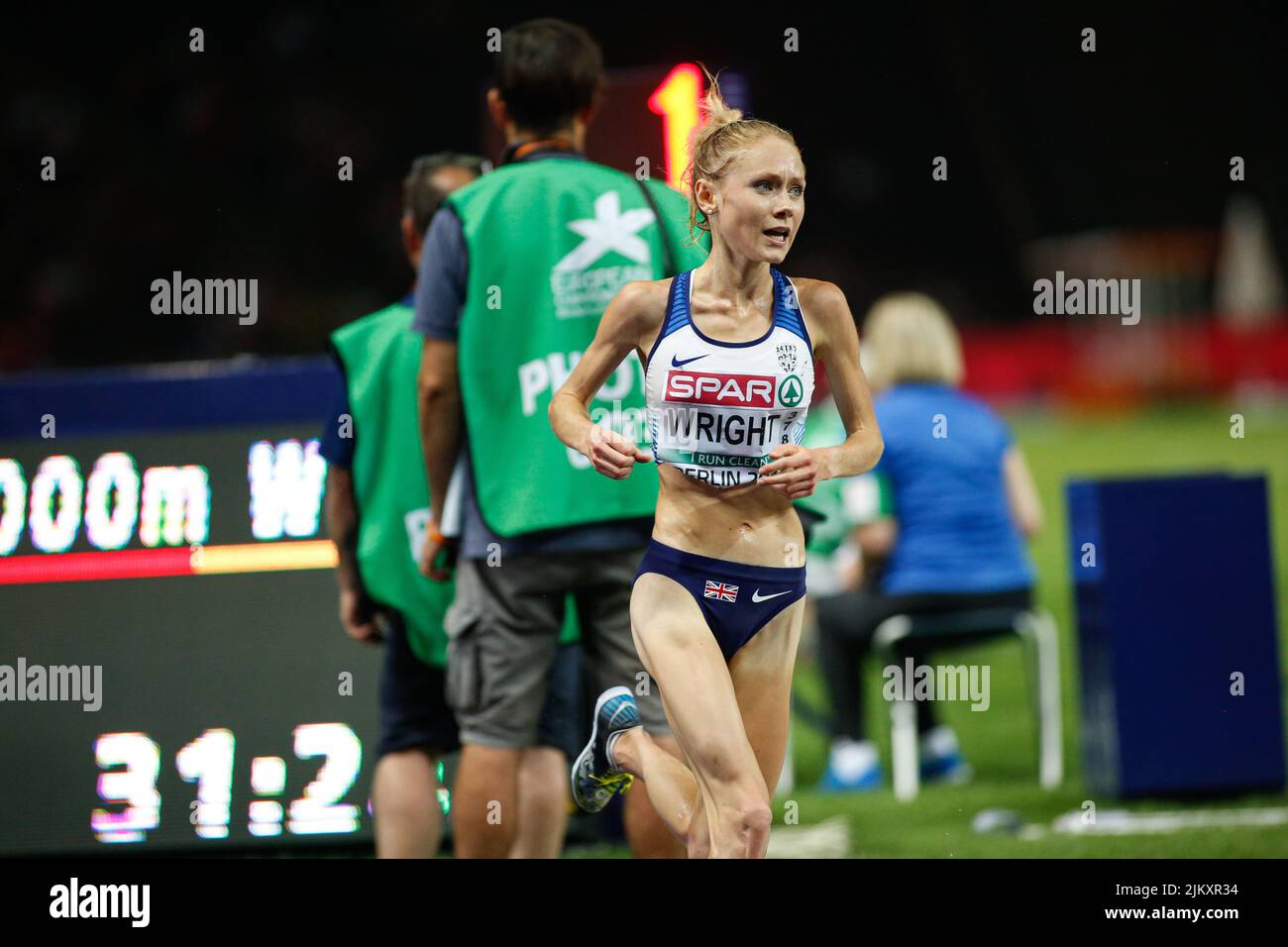 Alice Wright participating in the 10.000 meters at the European ...