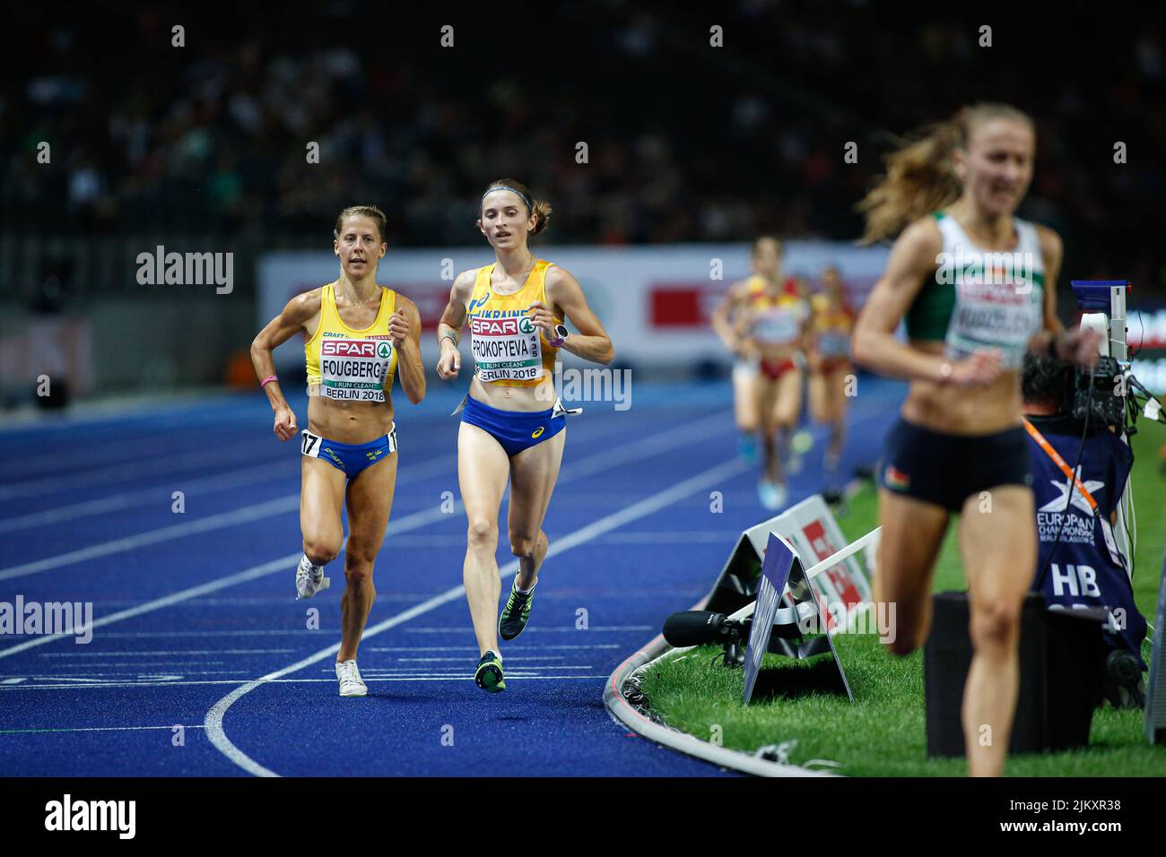 Yevheniya Prokofyeva participating in the 10.000 meters at the European ...