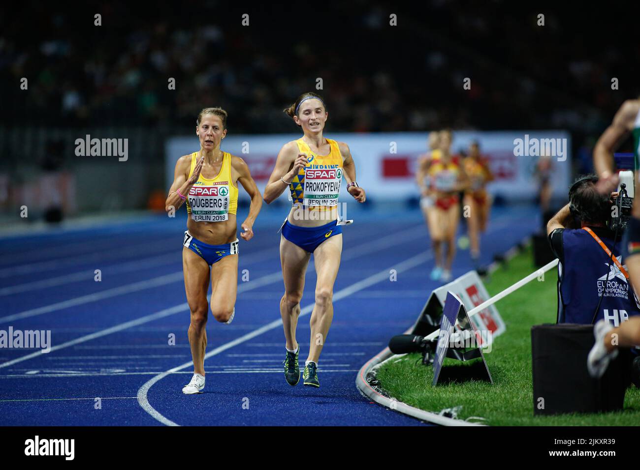 Yevheniya Prokofyeva participating in the 10.000 meters at the European ...