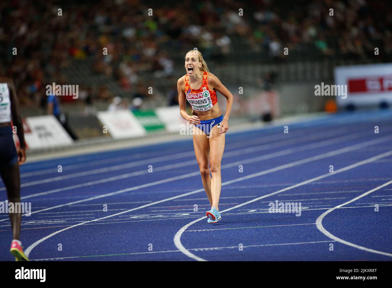 Susan Krumins participating in the 10.000 meters at the European ...