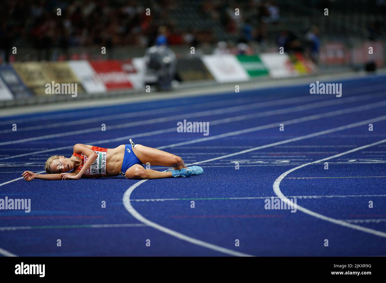 Susan Krumins participating in the 10.000 meters at the European ...