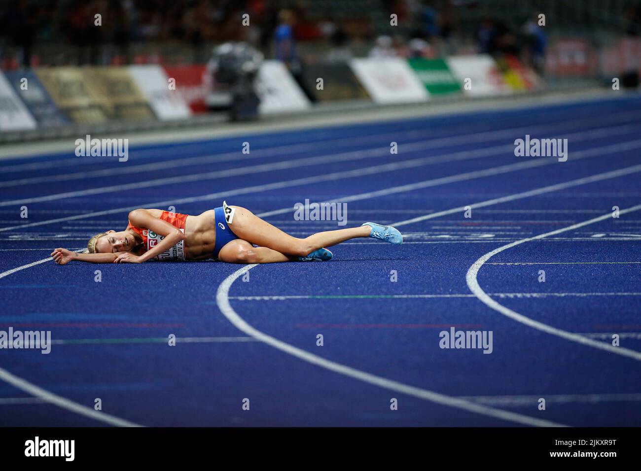 Susan Krumins participating in the 10.000 meters at the European ...