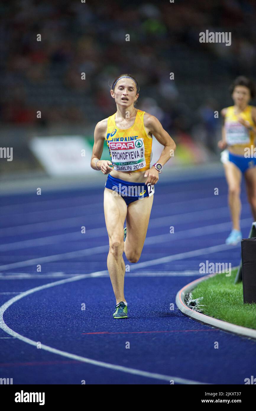 Yevheniya Prokofyeva participating in the 10.000 meters at the European ...