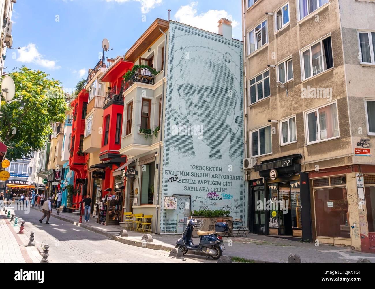 Cahit arf mural istanbul hi-res stock photography and images - Alamy
