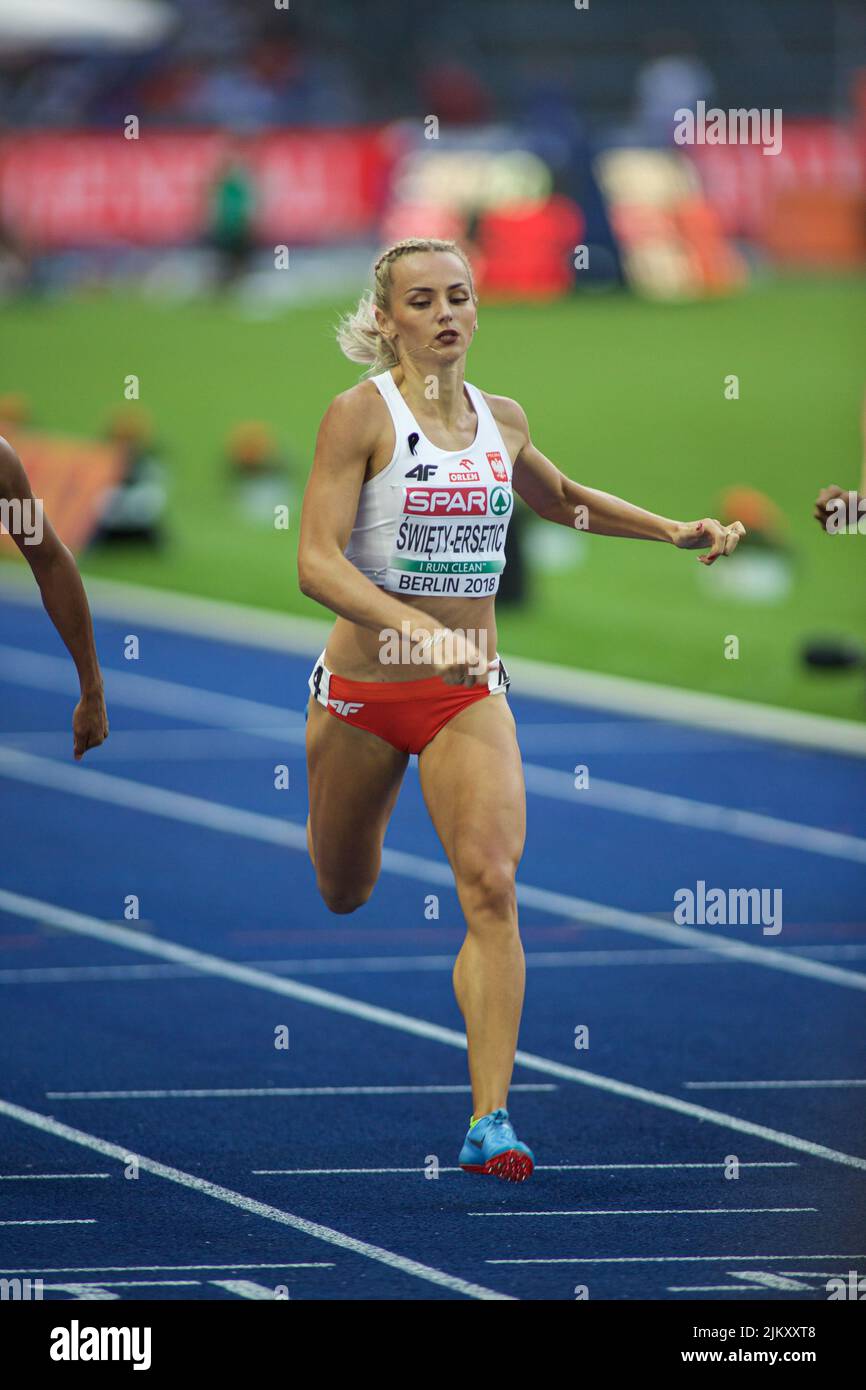 Justyna Święty-Ersetic participating in the 400 meters at the European ...
