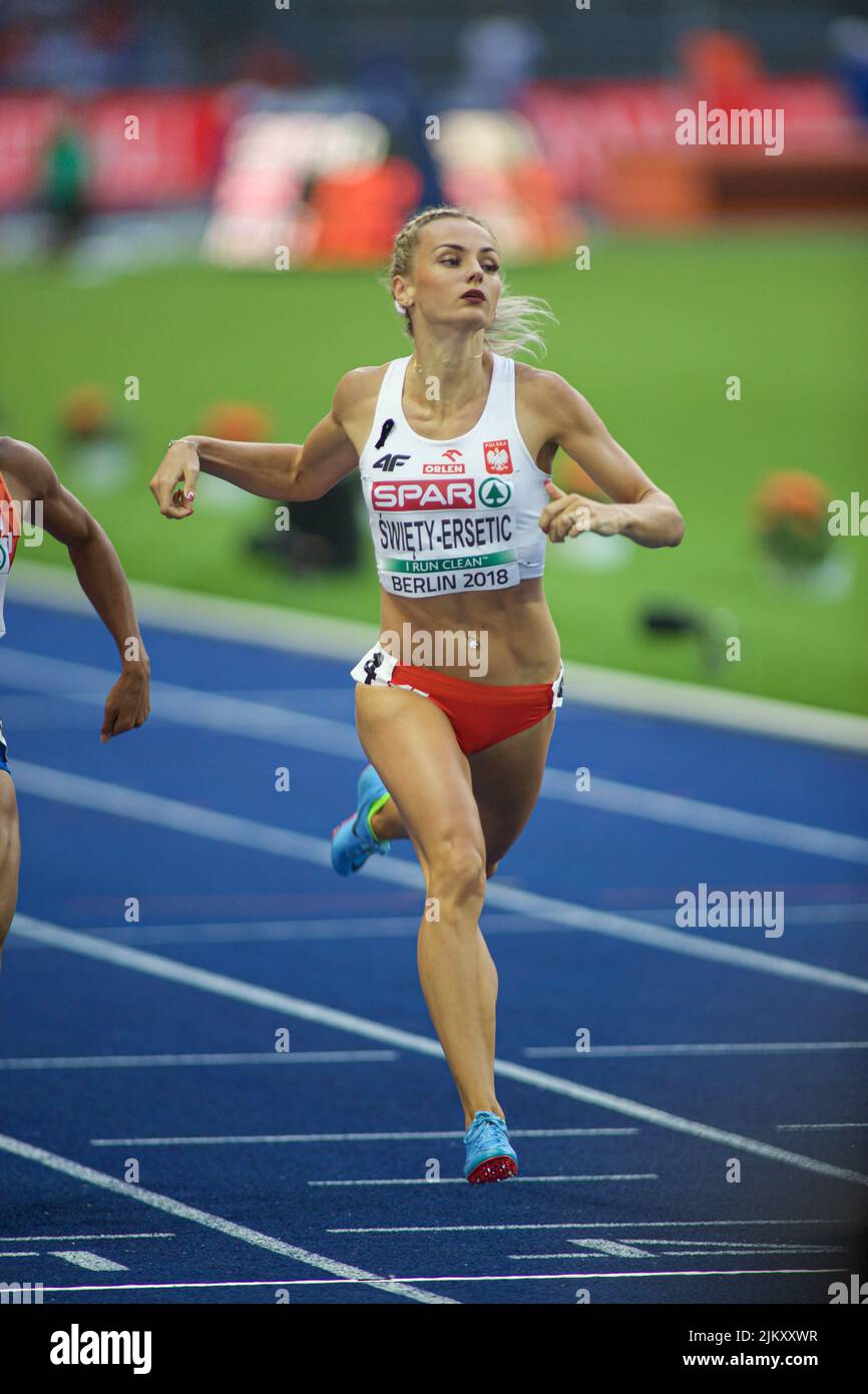 Justyna Święty-Ersetic participating in the 400 meters at the European ...