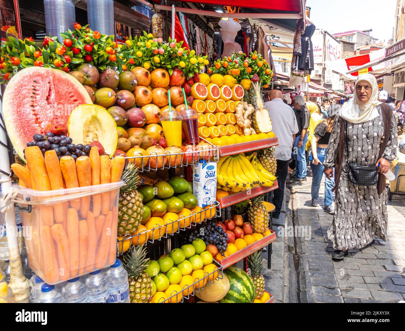 Fruits stand, kiosk, in the street Grand Bazaar, Istanbul, Turkey Stock ...