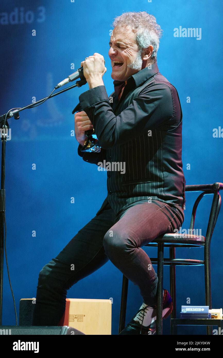 Carlos Tarque (vocals, i) and Ricardo Ruiperez (guitar) members of M ...