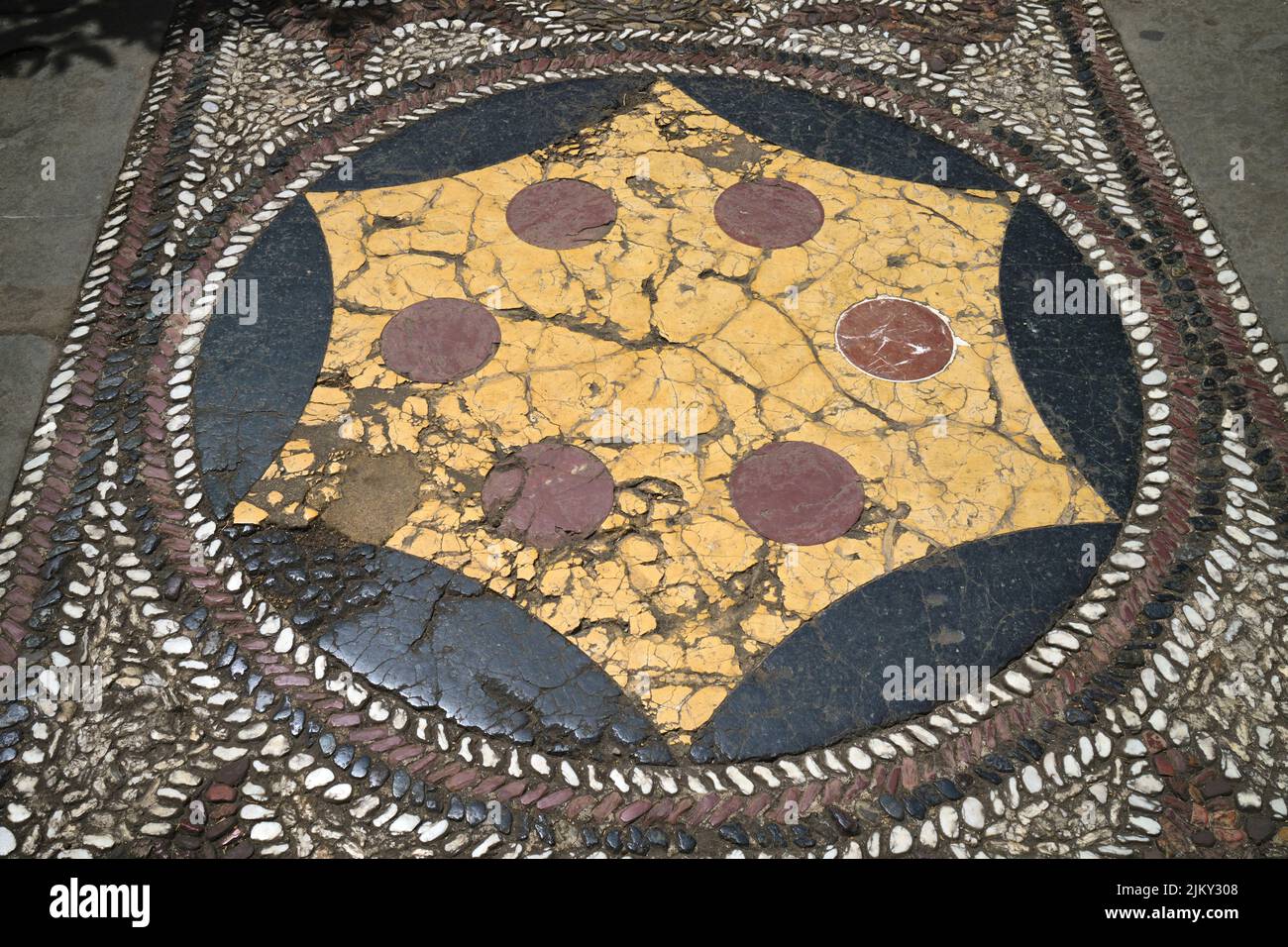 Medici Family Crest in the Garden at the Riccardi Medici Palace ...