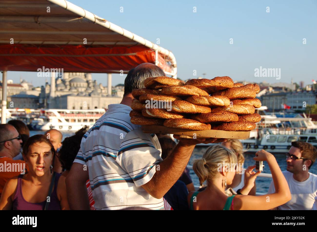 Turkish bread seller Stock Photo - Alamy