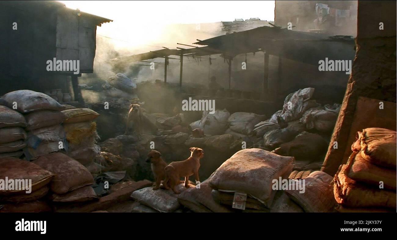 SLUM SCENE, DHARAVI SLUM FOR SALE, 2010 Stock Photo - Alamy