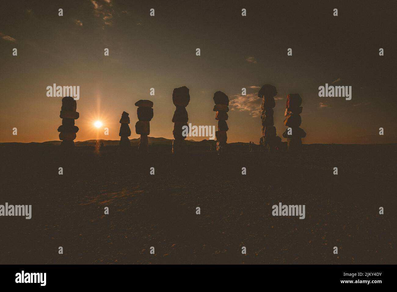 Stone monuments hi-res stock photography and images - Alamy