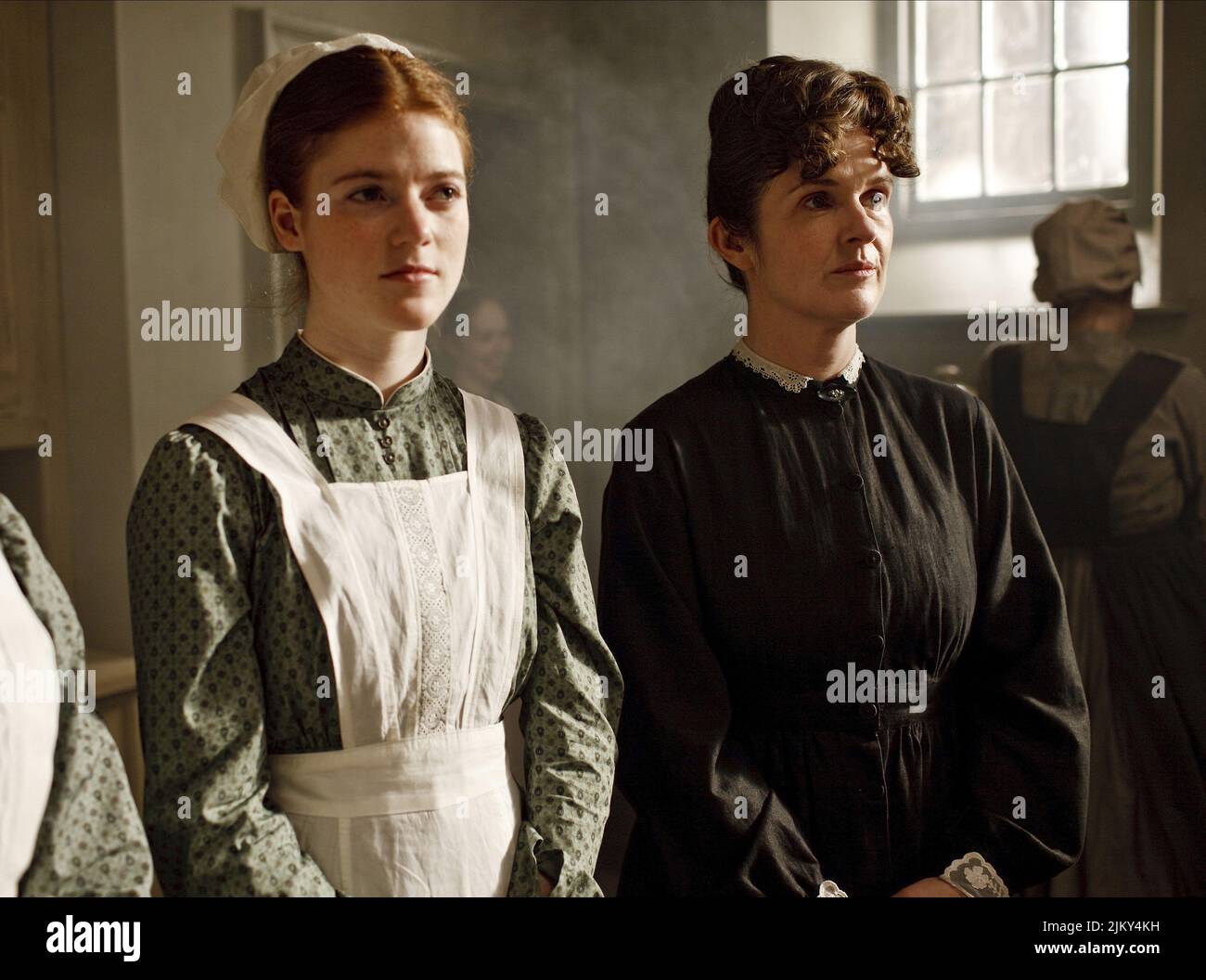 Rose leslie downton abbey hi-res stock photography and images - Alamy