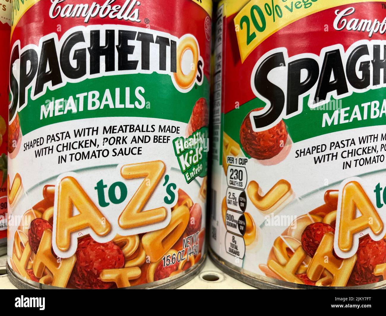 Grovetown, Ga USA - 04 20 22: Canned Pasta on a retail store shelf ...