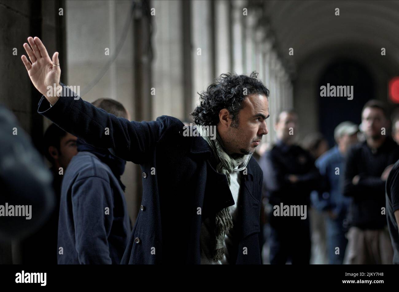 Alejandro inarritu on set hi-res stock photography and images - Alamy