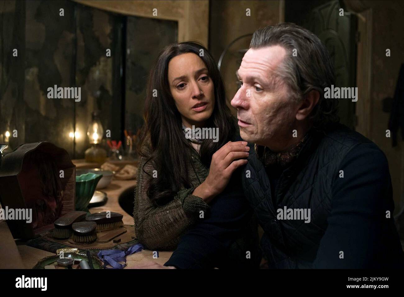 Jennifer beals gary oldman book hi-res stock photography and images - Alamy