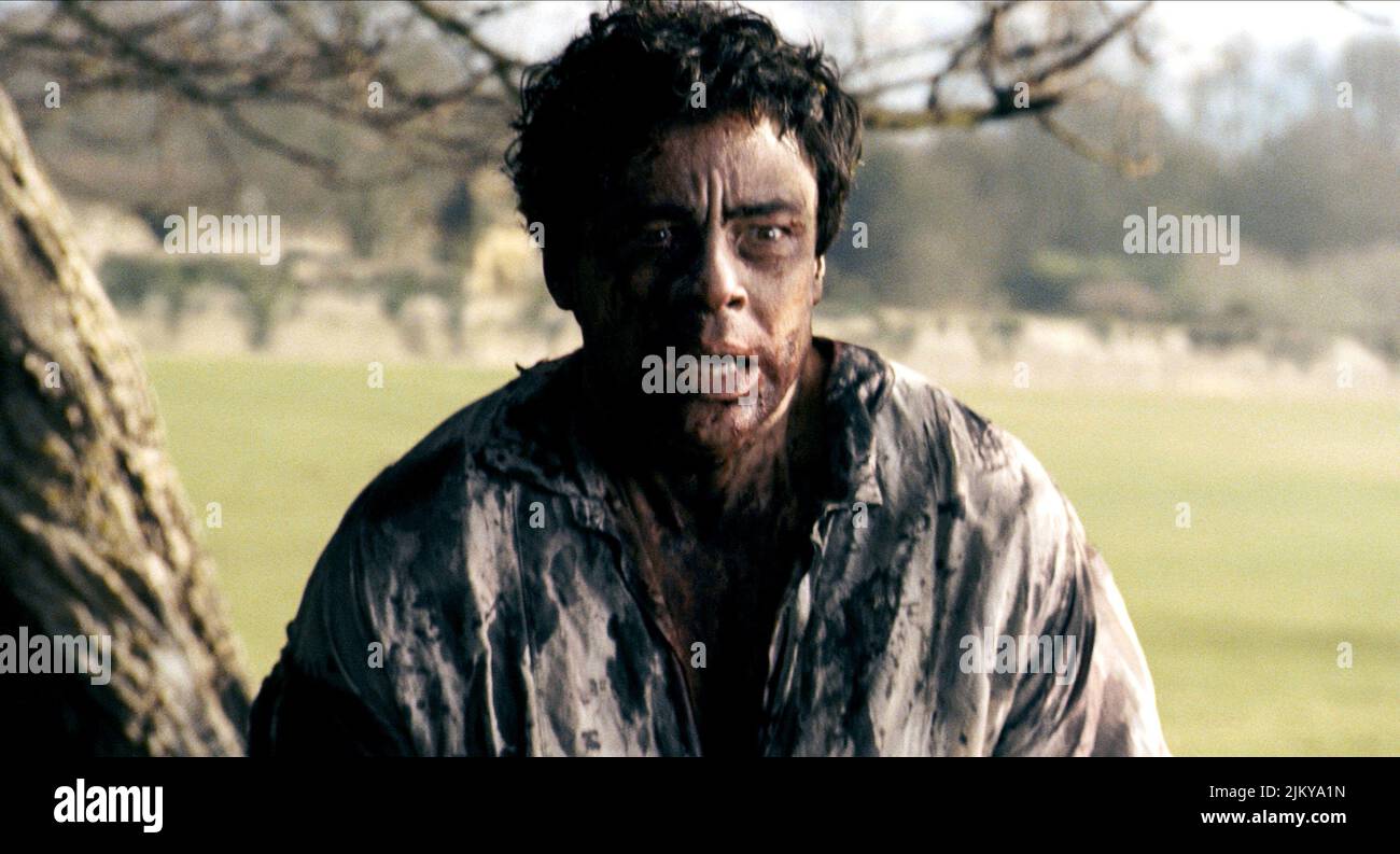 BENICIO DEL TORO, THE WOLFMAN, 2010 Stock Photo - Alamy