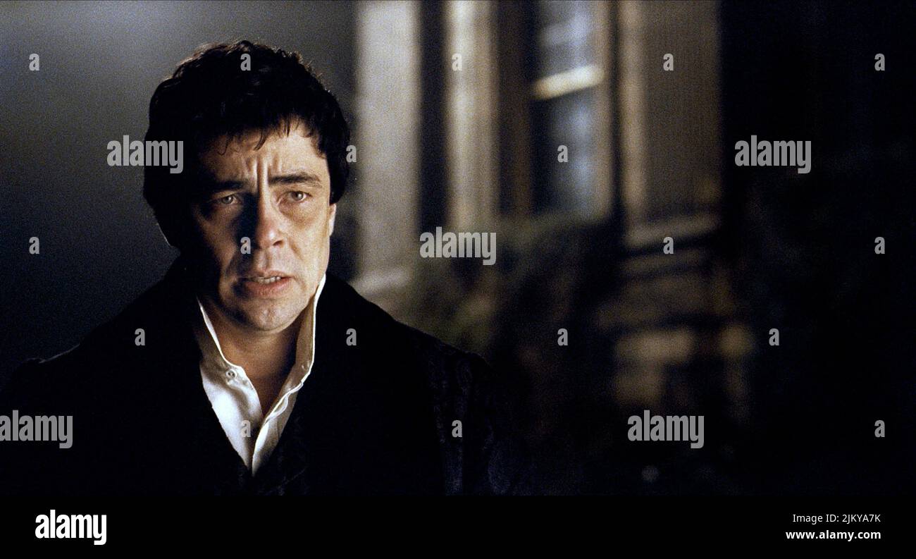 BENICIO DEL TORO, THE WOLFMAN, 2010 Stock Photo - Alamy