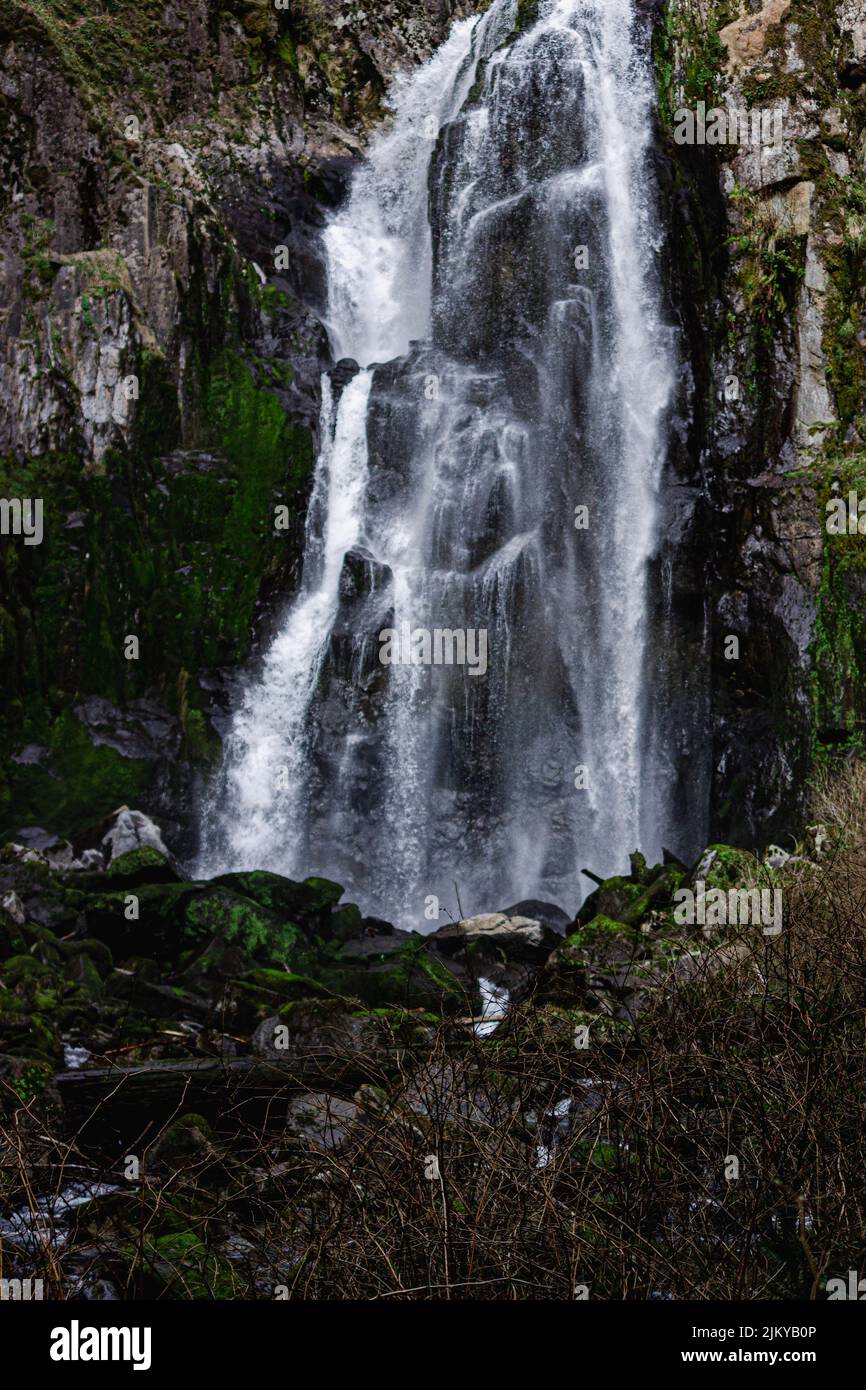 Beautiful waterfall flowing over rocks hi-res stock photography and ...