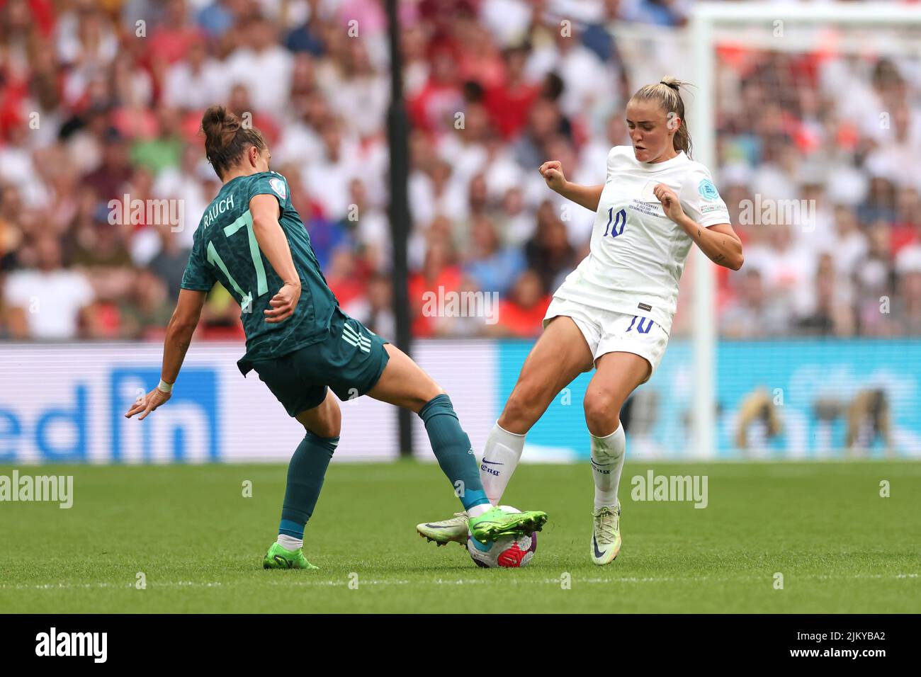London, England, 31st July 2022. Felicitas Rauch of Germany challenges ...