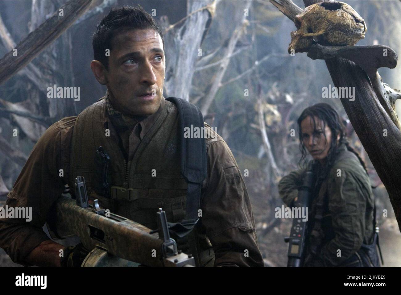 ADRIEN BRODY, ALICE BRAGA, PREDATORS, 2010 Stock Photo - Alamy