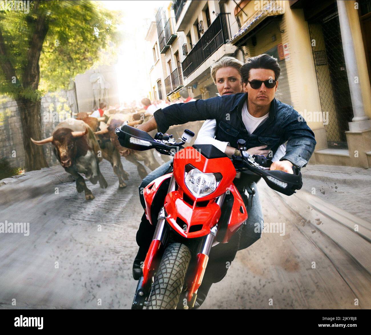 CAMERON DIAZ, TOM CRUISE, KNIGHT AND DAY, 2010 Stock Photo - Alamy CAMERON DIAZ, TOM CRUISE, KNIGHT AND DAY, 2010 Stock Photo - Alamy