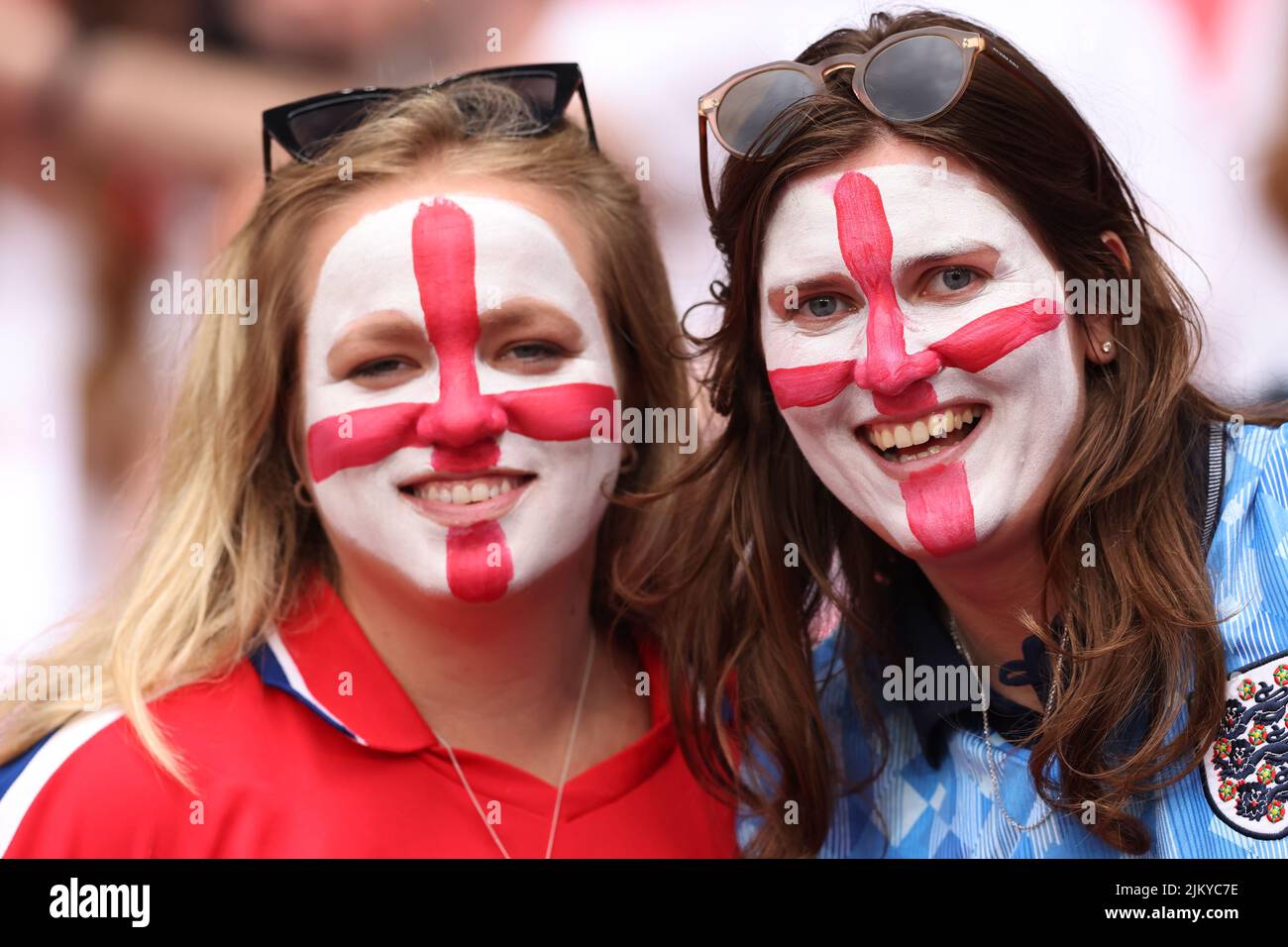 England fans with painted faces hi-res stock photography and images - Alamy