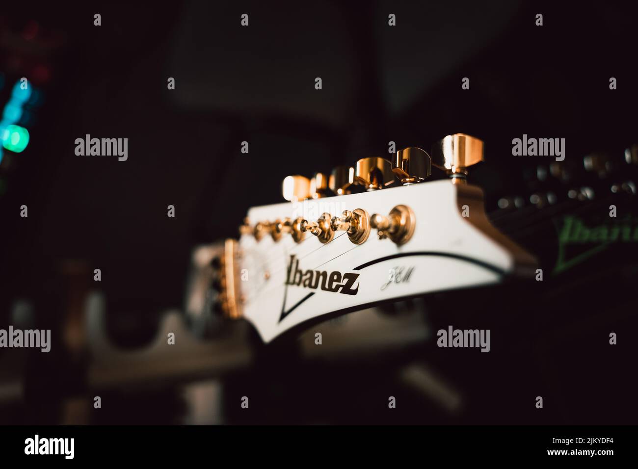 Electrical musical instrument hi-res stock photography and images - Alamy