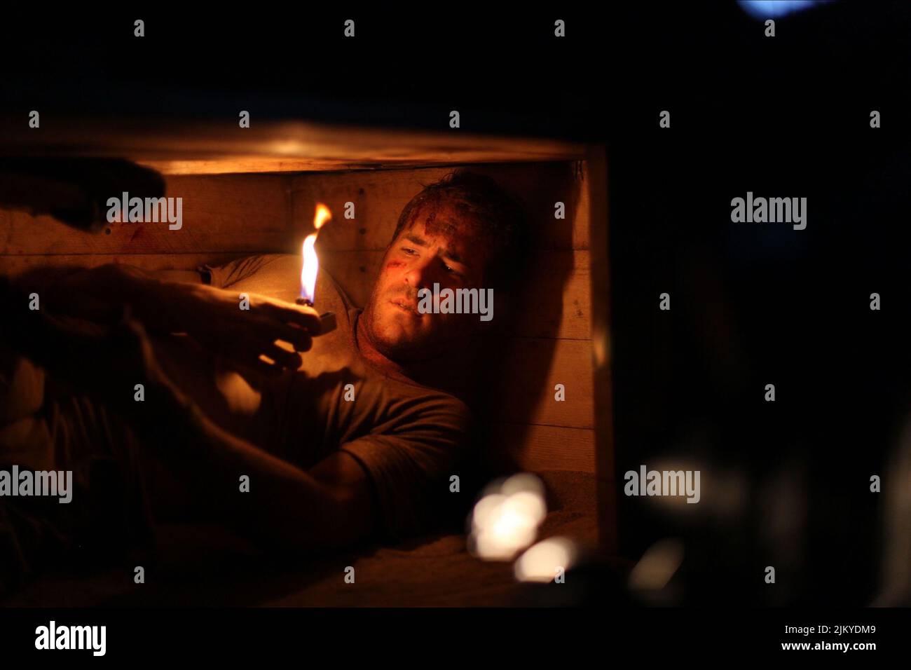 RYAN REYNOLDS, BURIED, 2010 Stock Photo - Alamy