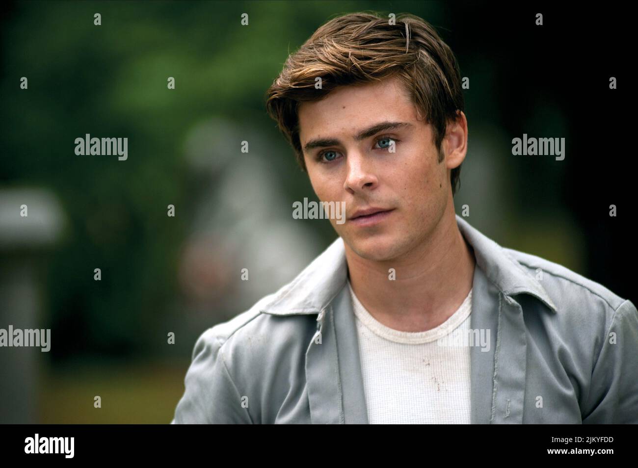 ZAC EFRON, CHARLIE ST. CLOUD, 2010 Stock Photo - Alamy