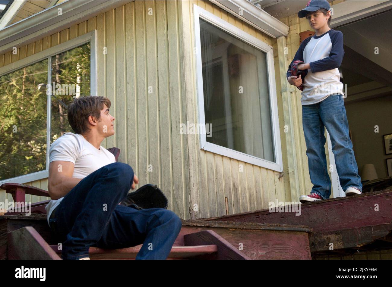 Zac Efron And Charlie Tahan Scoop Charlie St Cloud Sheknows