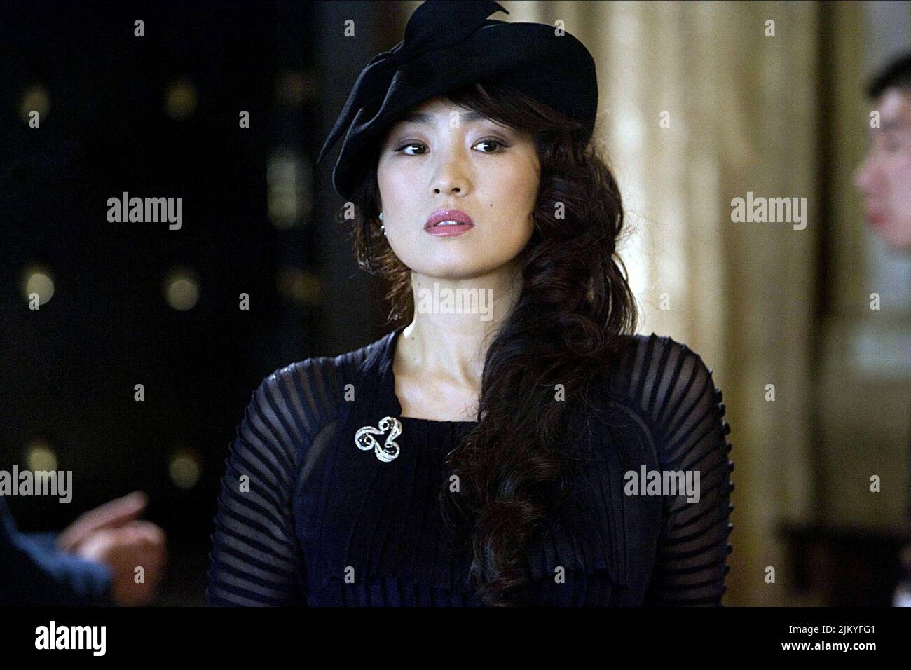 Gong li hi-res stock photography and images - Alamy