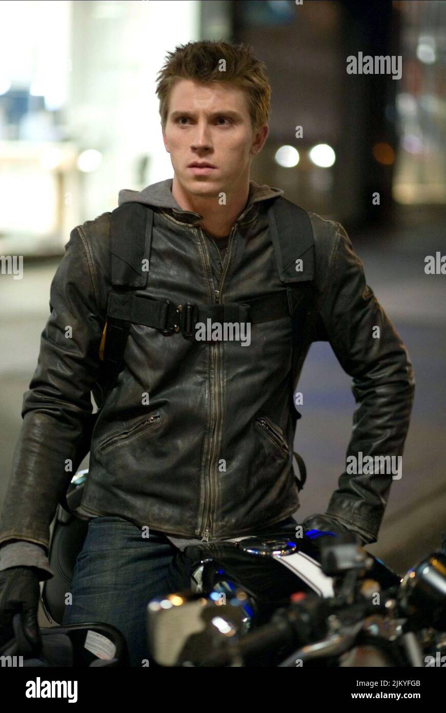 Garrett Hedlund Tron Anzug TRON: Legacy | Collider