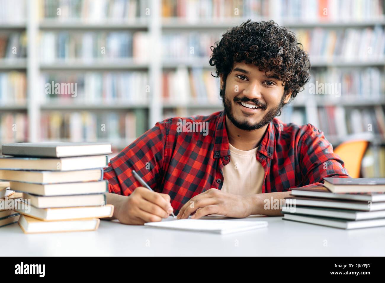 Indian high school boy hi-res stock photography and images - Alamy