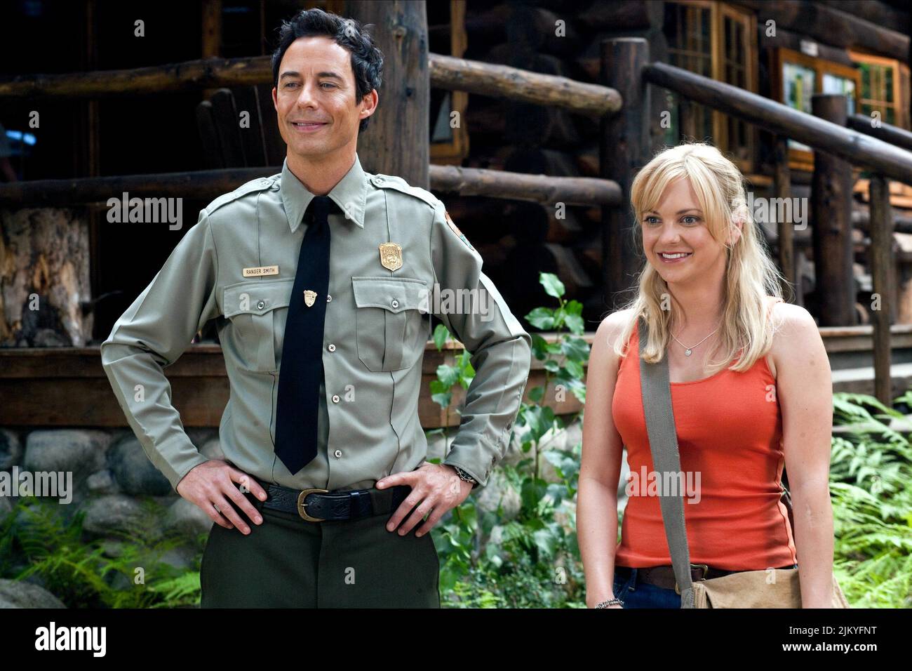 TOM CAVANAGH, ANNA FARIS, YOGI BEAR, 2010 Stock Photo - Alamy