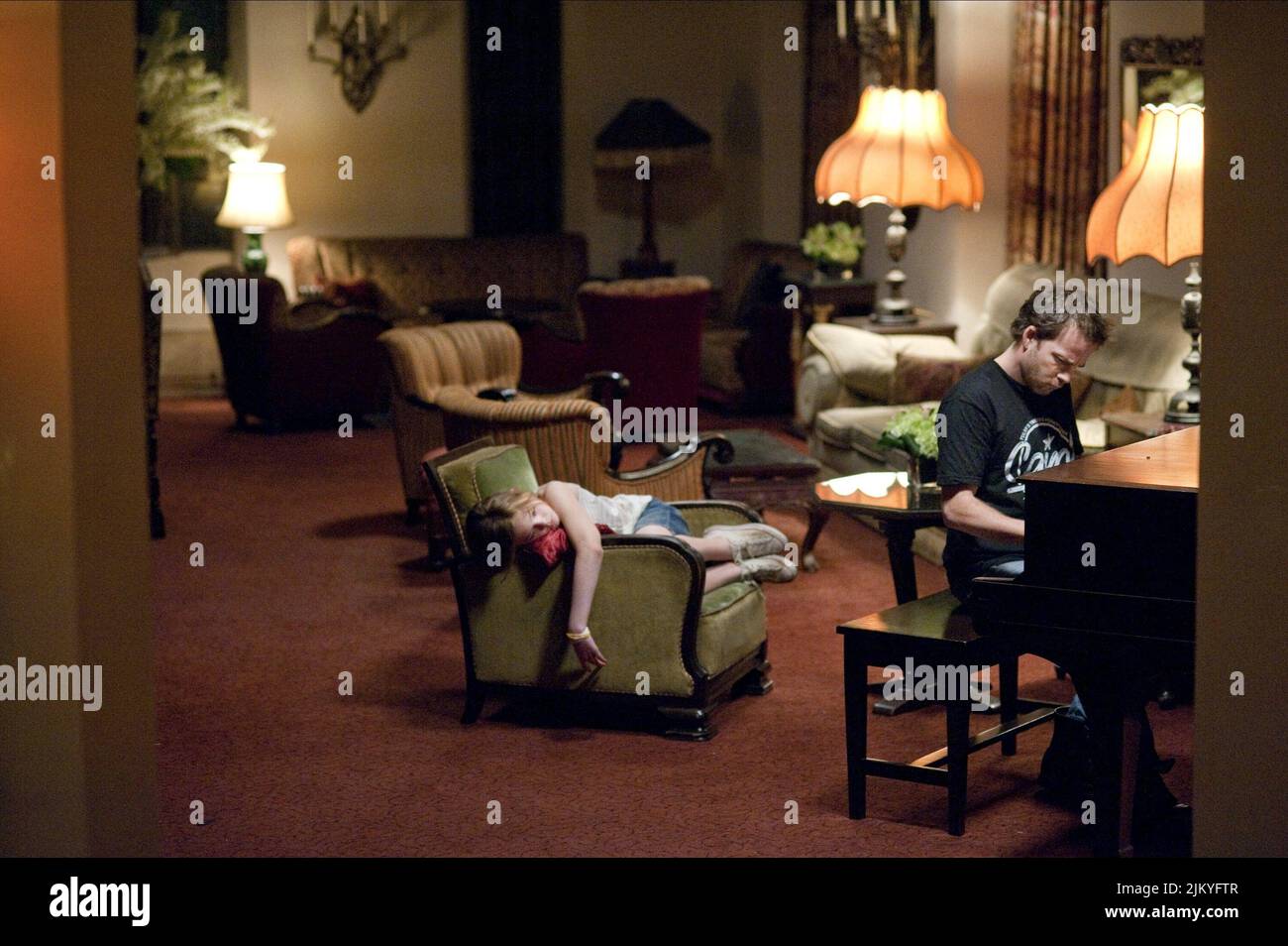 ELLE FANNING, STEPHEN DORFF, SOMEWHERE, 2010 Stock Photo - Alamy