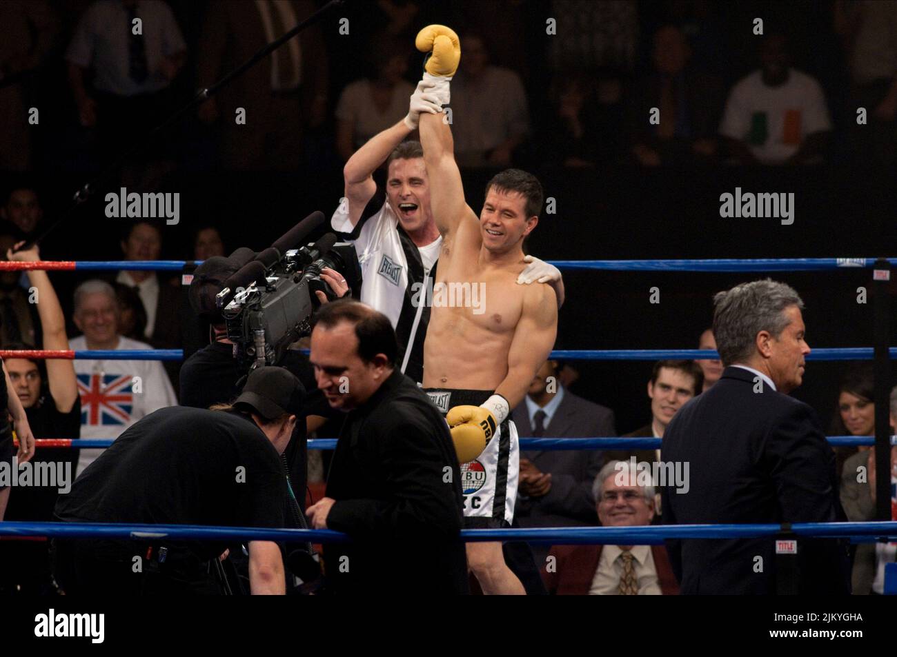 CHRISTIAN BALE, MARK WAHLBERG, THE FIGHTER, 2010 Stock Photo - Alamy
