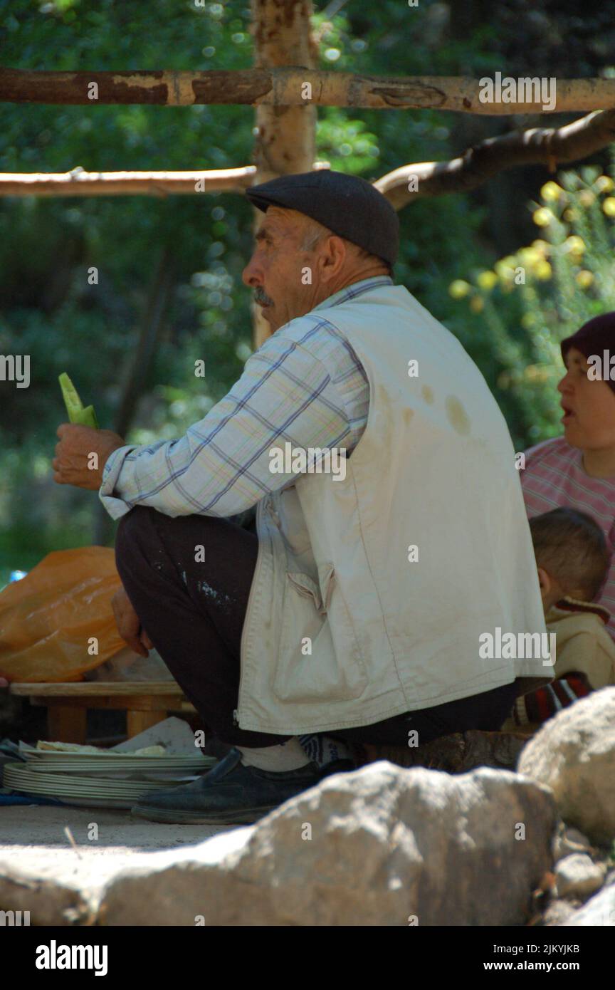 Turkish woman cleaning hi-res stock photography and images - Alamy