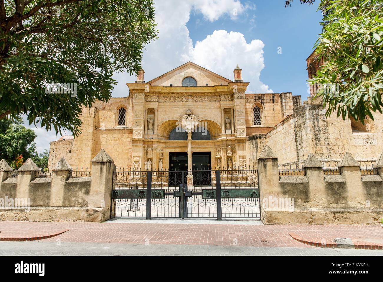 Cathedral, Parque Colon, Santo Domingo. Dominican Republic. 1514-1544 ...