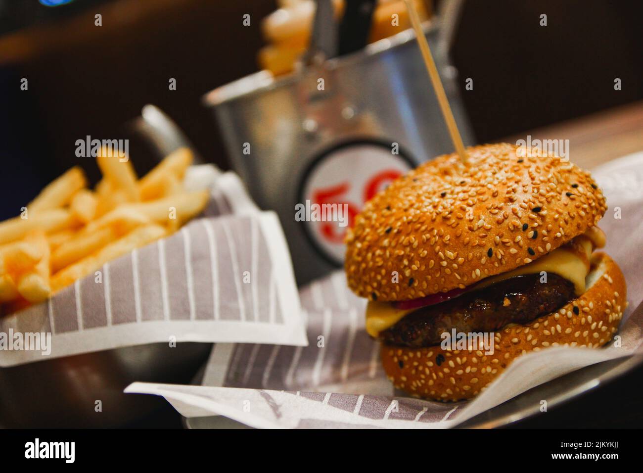 Meal waiting hi-res stock photography and images - Alamy