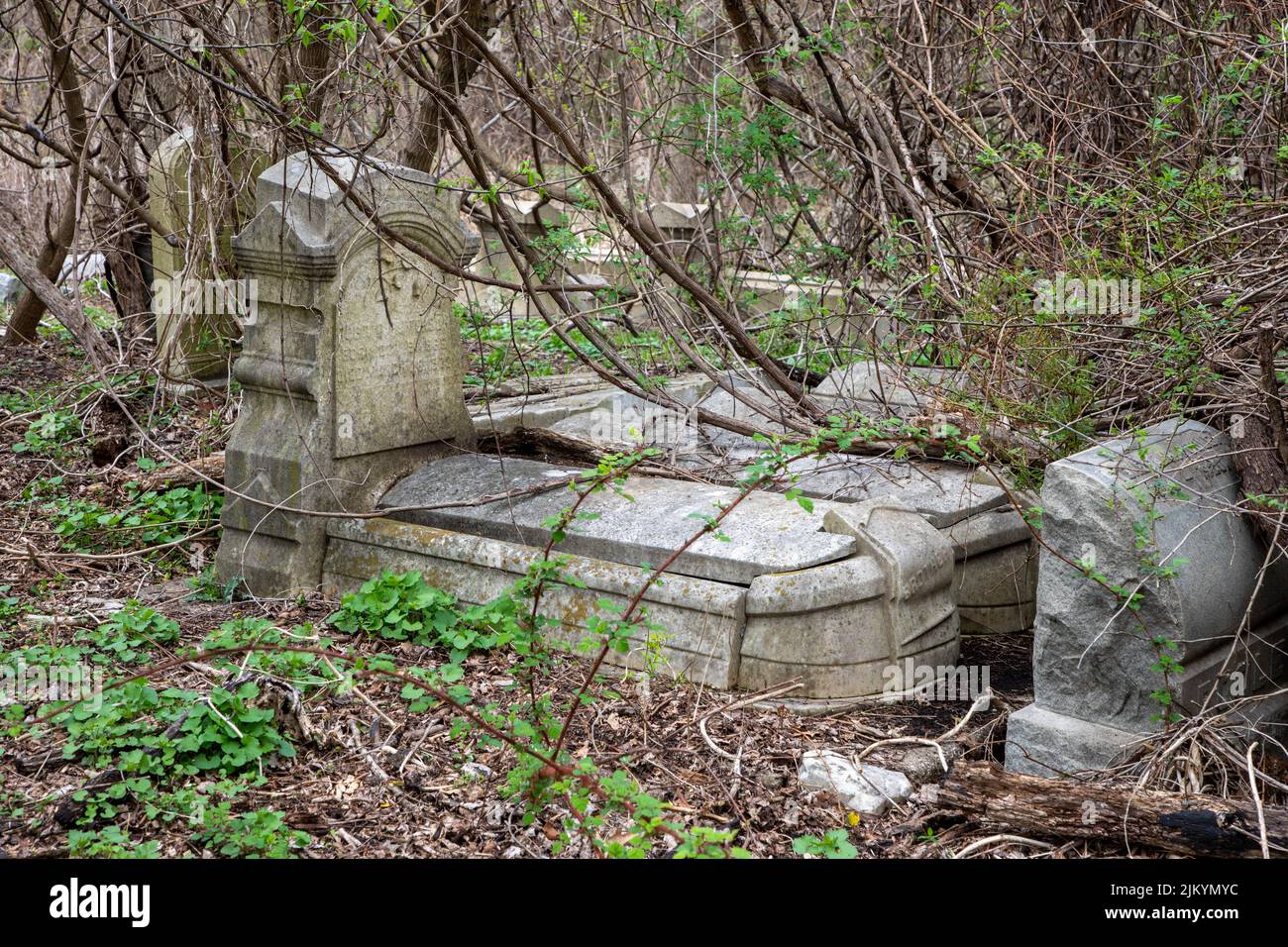 A view of tombs in an old cemetery Stock Photo - Alamy